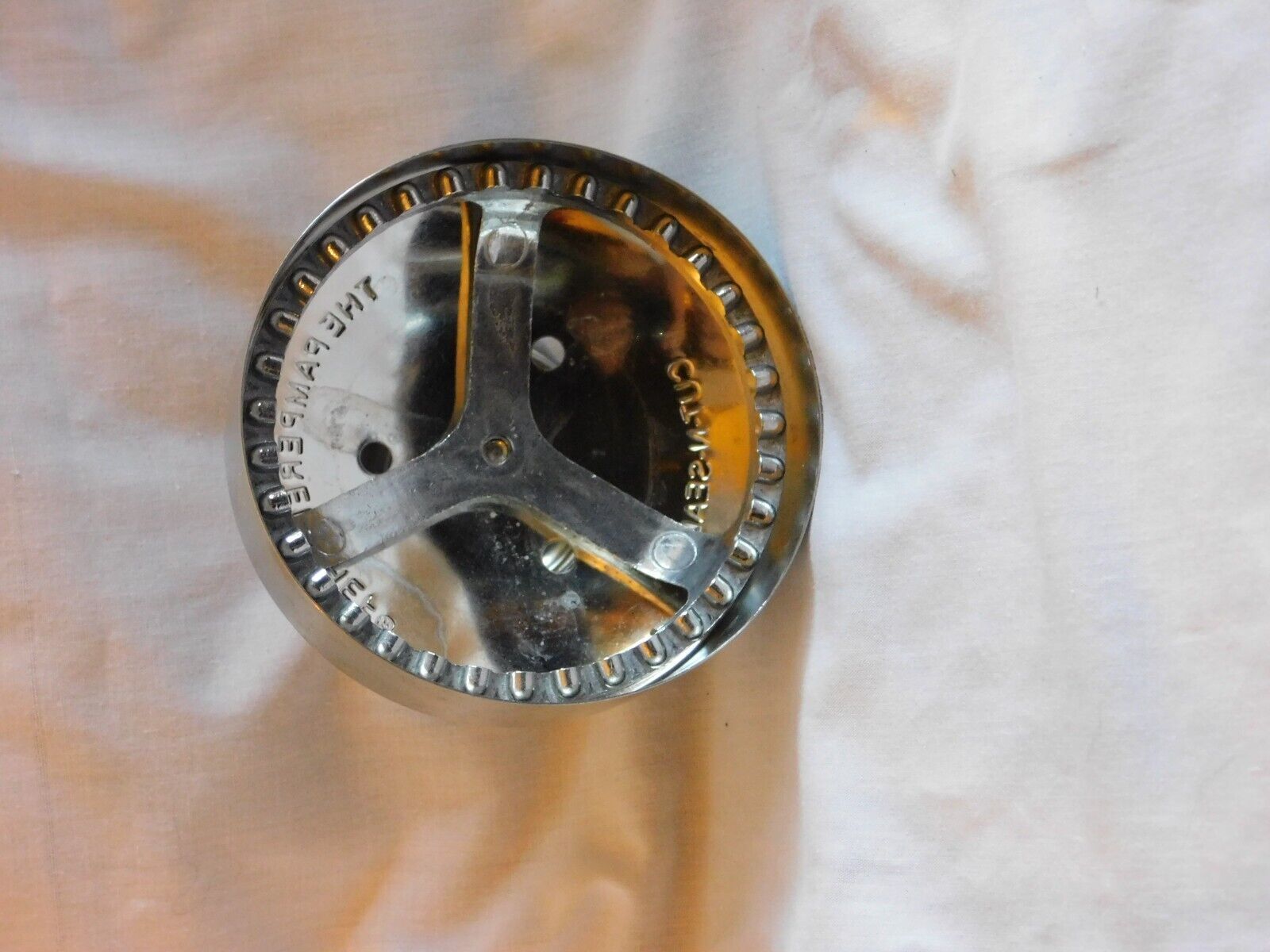 Pampered Chef Mango Wedger and Cut-n-seal and Crinkle Slicer - Peelers ...