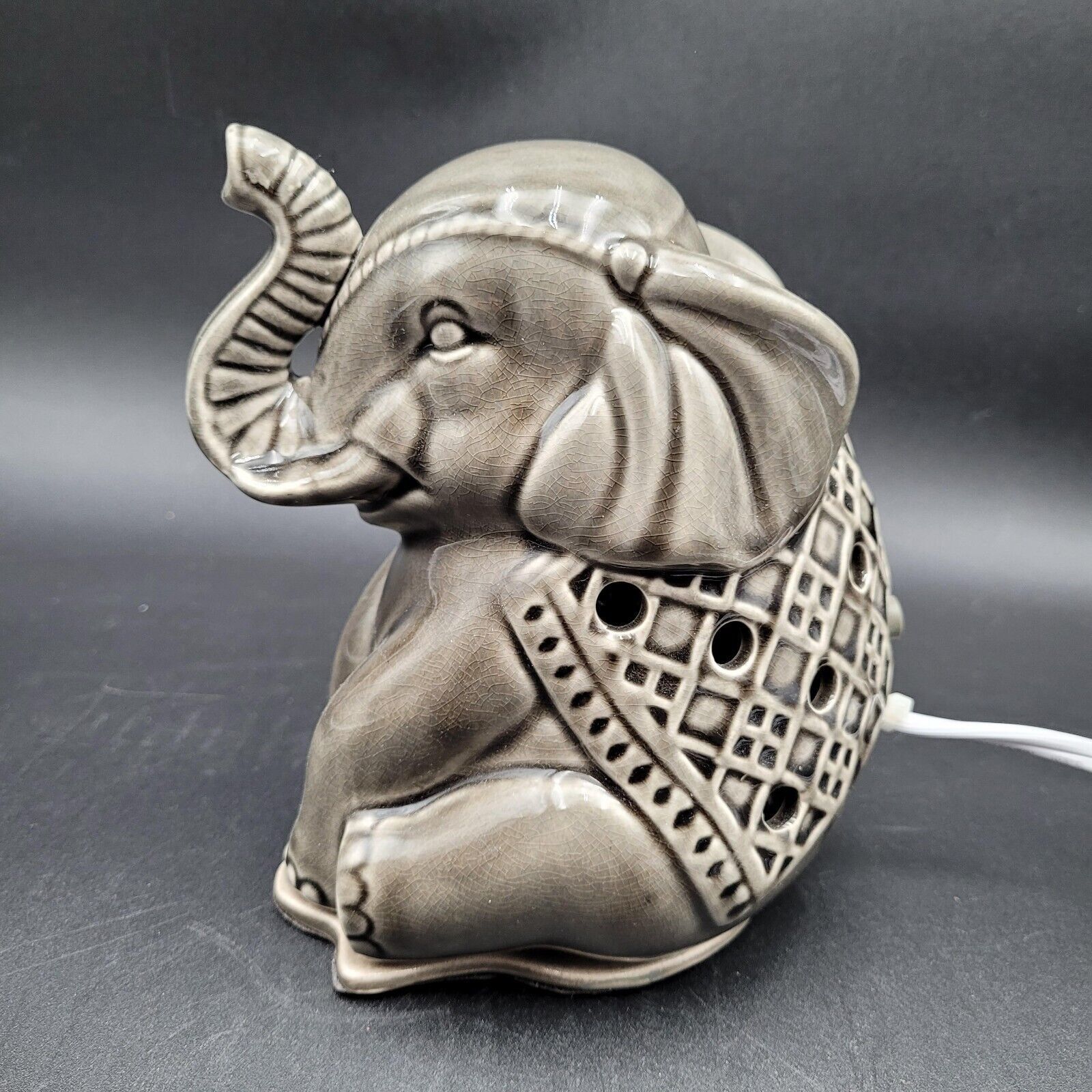 Better Homes & Gardens Elephant Wax Warmer w/Inverted Bottom Uses ...