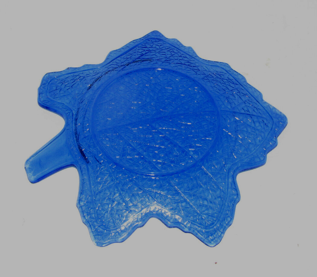 L E Smith Cobalt Blue Maple Leaf Plate 8"Vintage Mt Pleasant Depression ...