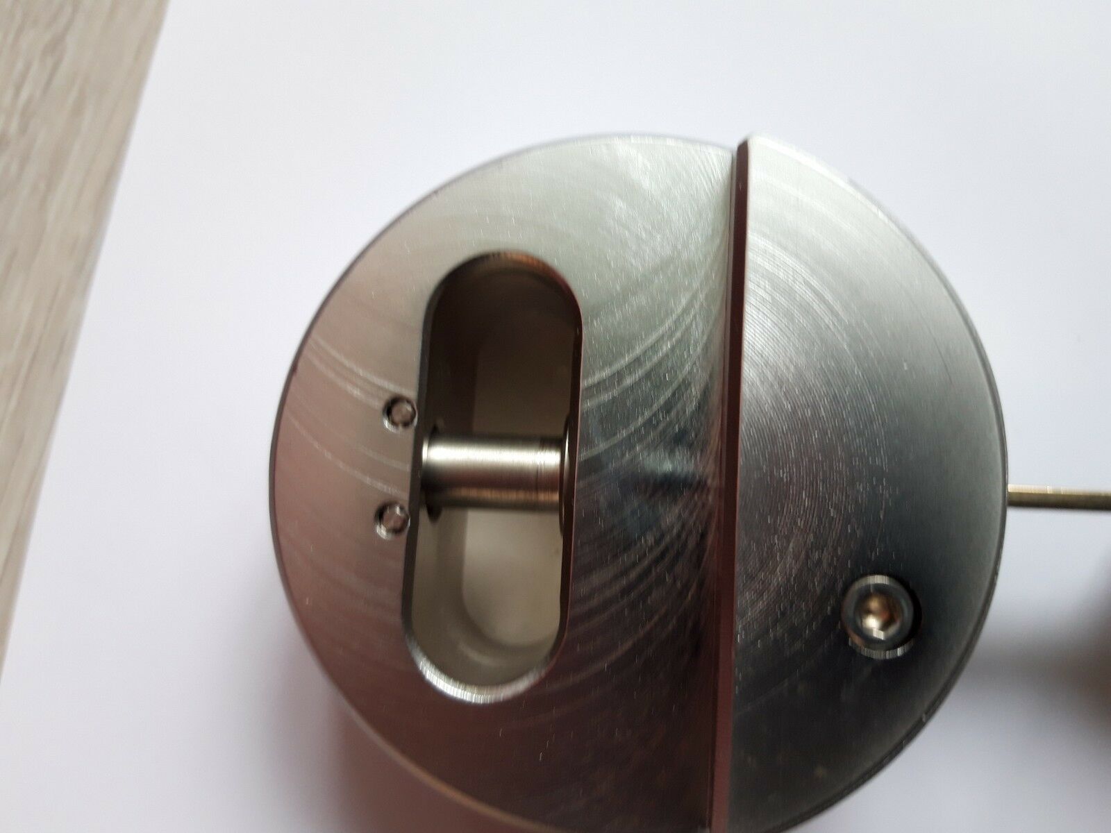 Mul-T-Lock TR 100 Hockey Puck High Security Round Padlock With Hasp ...