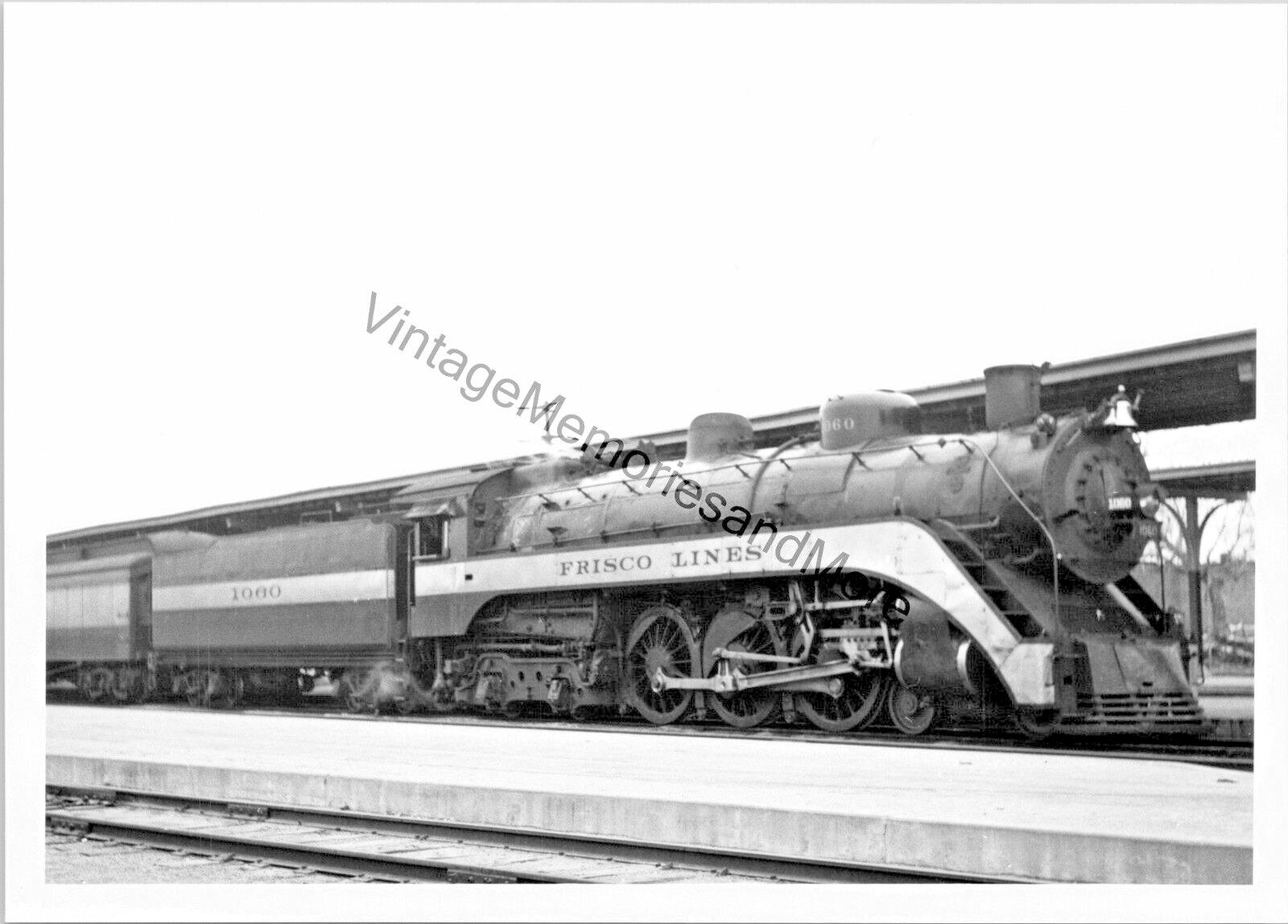 Vintage Frisco Line Railroad 1060 Steam Locomotive T3-489 - Photographs
