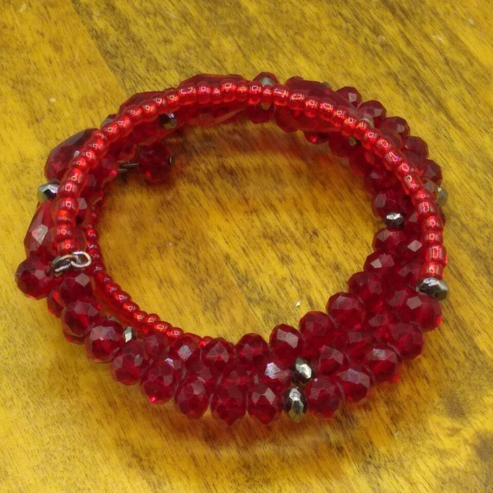 Ruby Red Crystal Bracelet, Memory Wire 4 Wraps with Lots of Flash ...