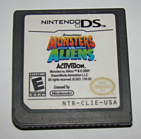 Nintendo DS - MONSTERS VS ALIENS (Game Only) - Video Games