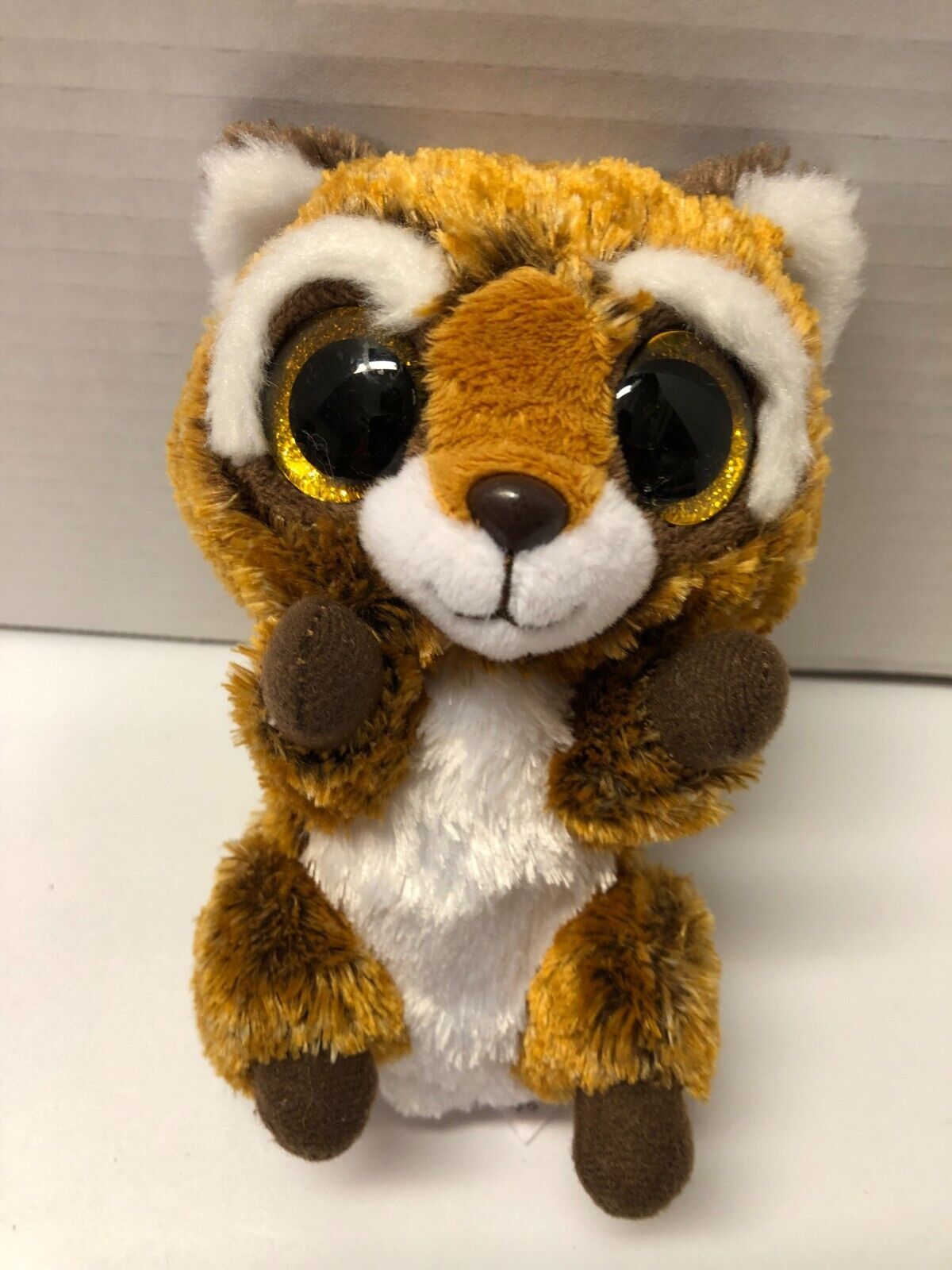 Ty Beanie Boo 6" RUSTY the Raccoon Gold Glitter Eyes Plush Animal - Other