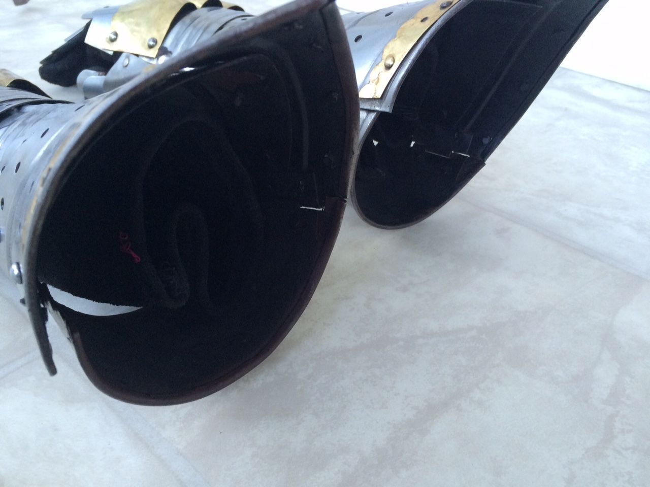 NauticalMart Medieval Knight Crusader Gauntlet Gloves w/ Brass Accents ...