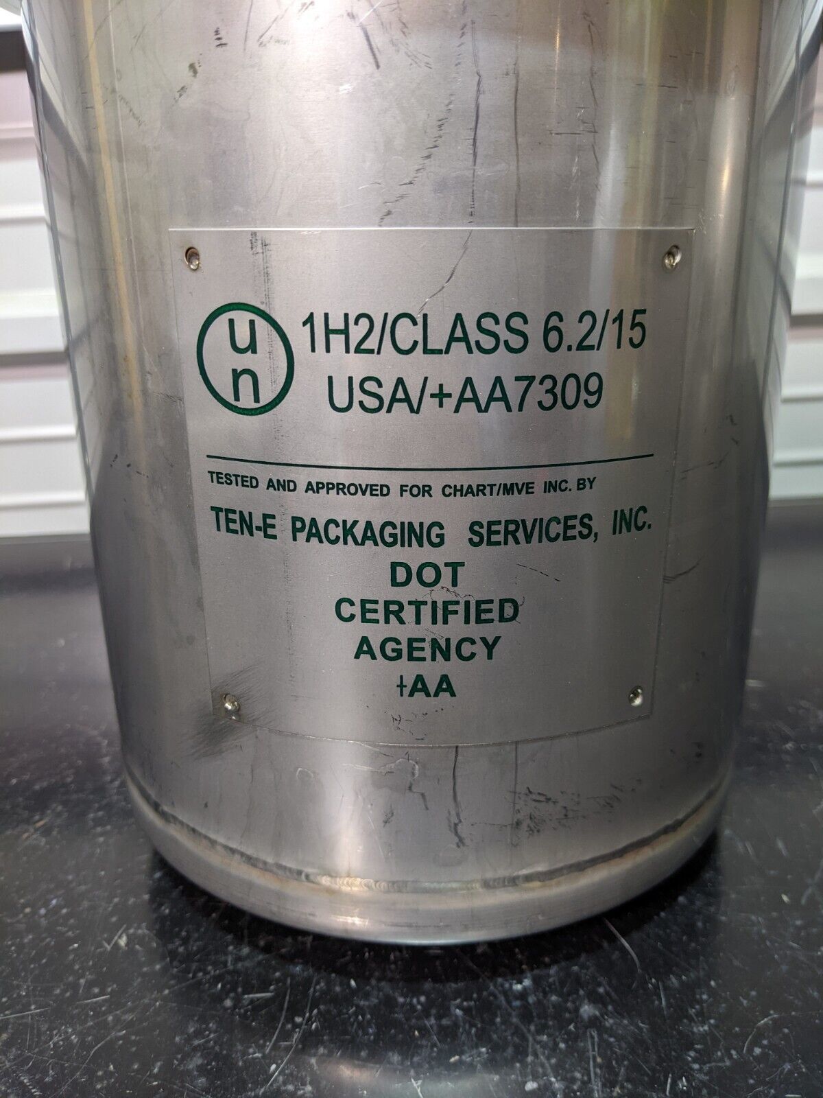 Chart MVE Secondary Shipping Container for IATA Cryoshipper 1H2/CLASS 6 ...