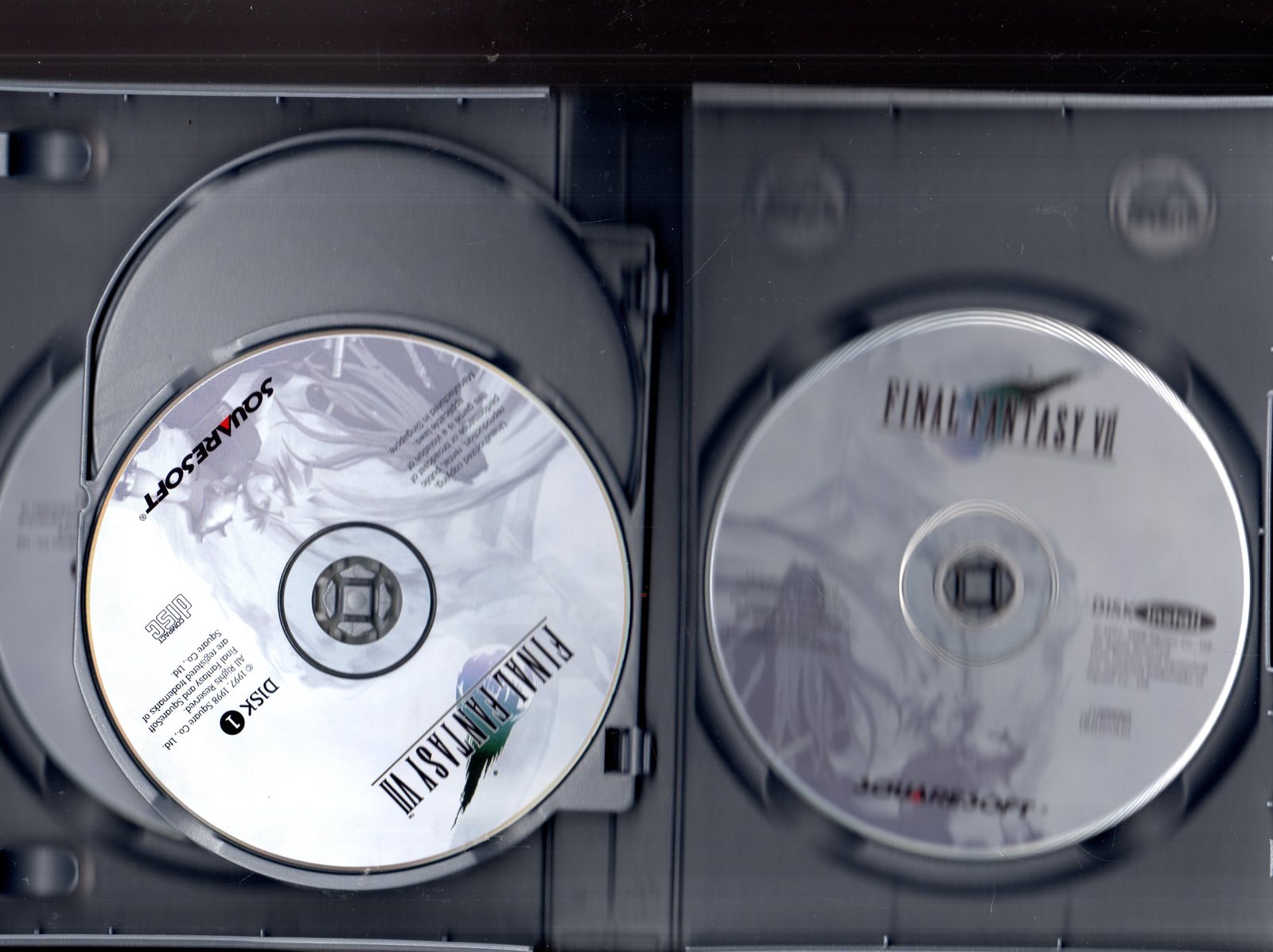 PC Game - Final Fantasy VII 7 For PC/CD-ROM Eidos/Square 4 discs ...