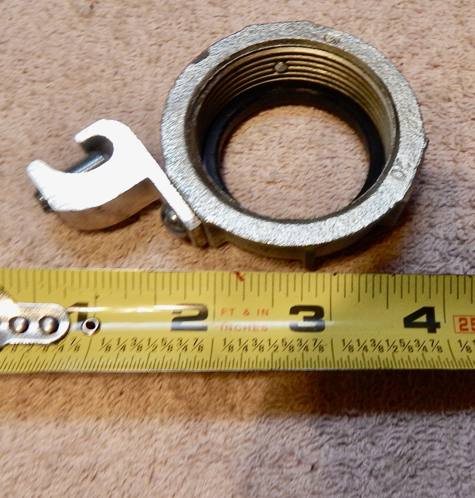 Conduit Grounding Bushing 1 1/2" Insul W/Lug 1 PC Clamp Screw Zinc NOS ...