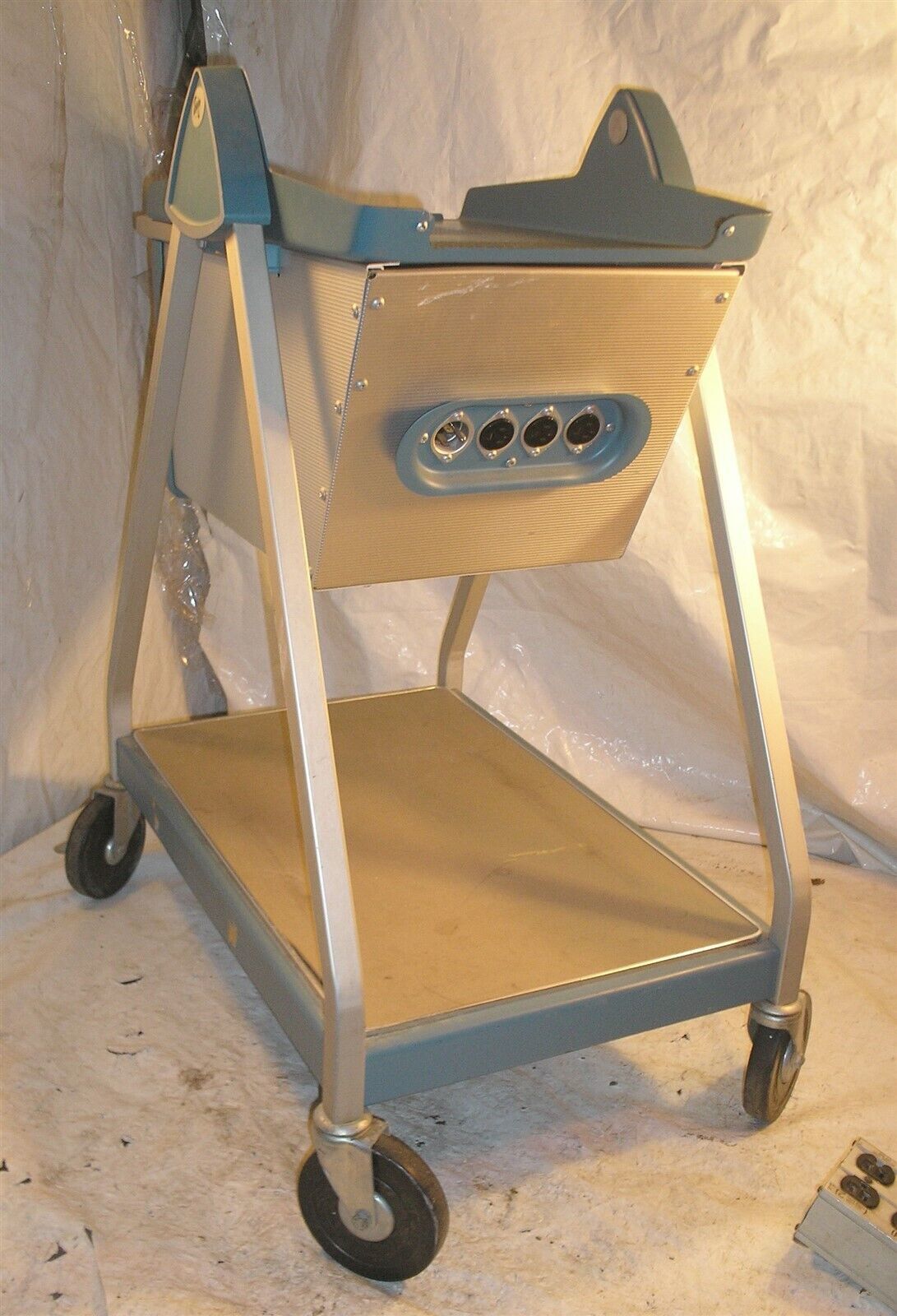 Tektronix Oscilloscope Cart Model B Scope Mobile W Drawer And Plug Ins Type 202 2 Oscilloscopes