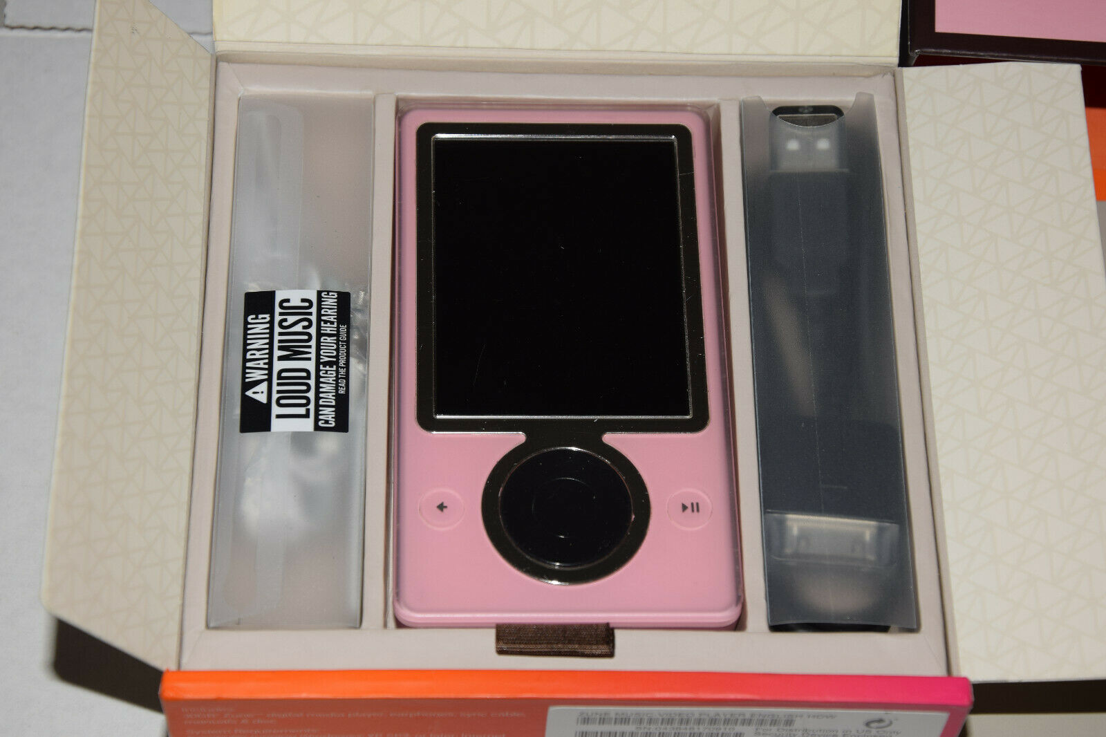 Microsoft Zune 30 GB Wi-Fi FM Radio WMA MP3 Media Player Limited ...