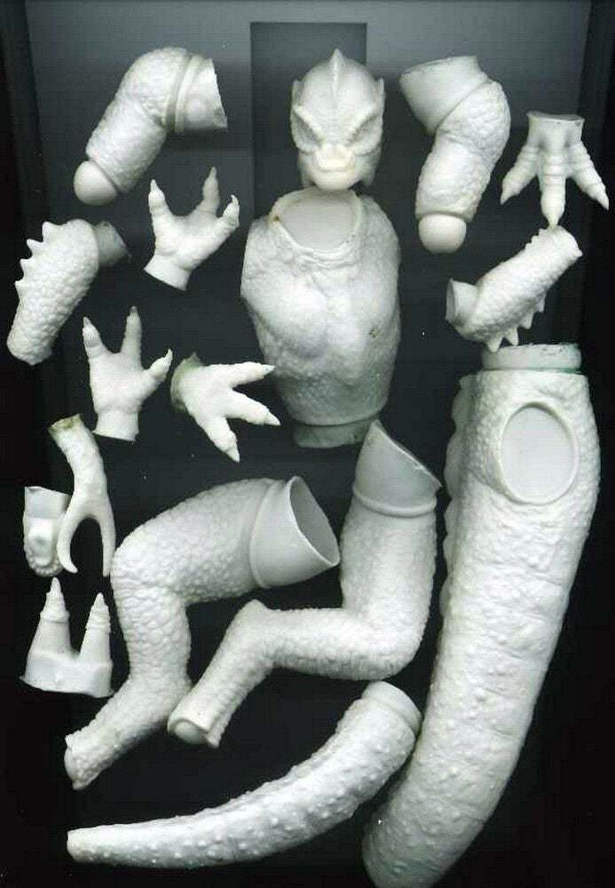 20 Million Miles to Earth YMIR 1/35 DIY Vinyl Model Kit Figure ...