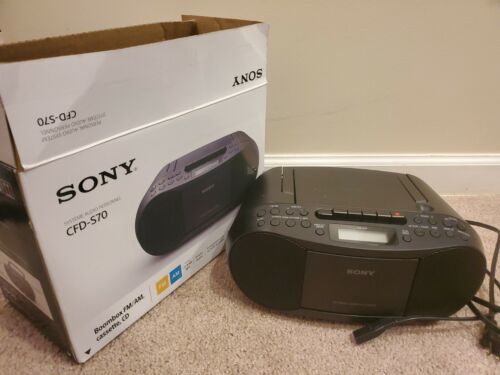 Sony CFD-S70 Boombox w CD MP3 Cassette AM/FM Radio (CD Player Does Not ... Sony CFD-S70 Boombox w CD MP3 Cassette AM/FM Radio (CD Player Does Not ...