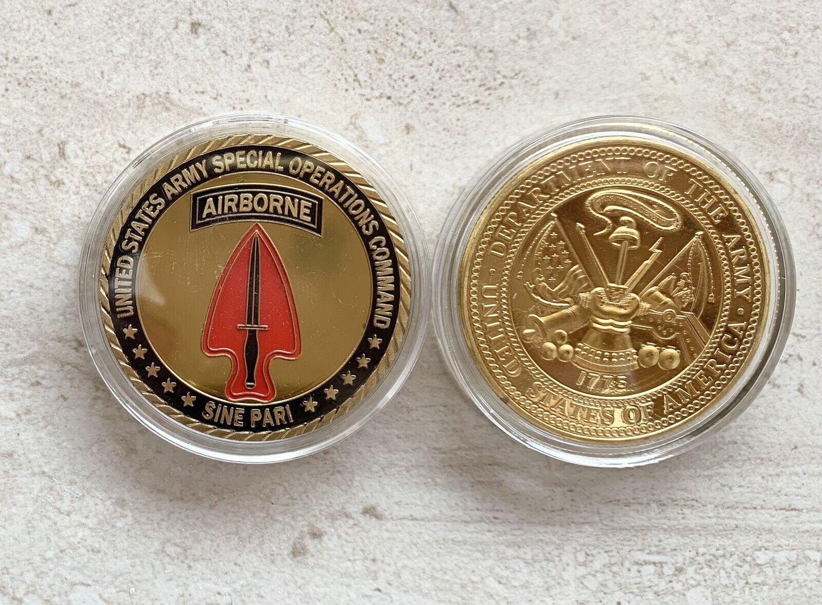 LOT OF 2 X US ARMY SPECIAL OPERATIONS COMMAND SINE PARI MILITARY ...