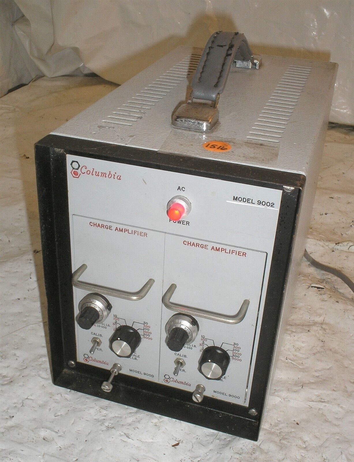 Columbia Research Model: 9002 w (2) Charge Amplifier Model: 9000 ...