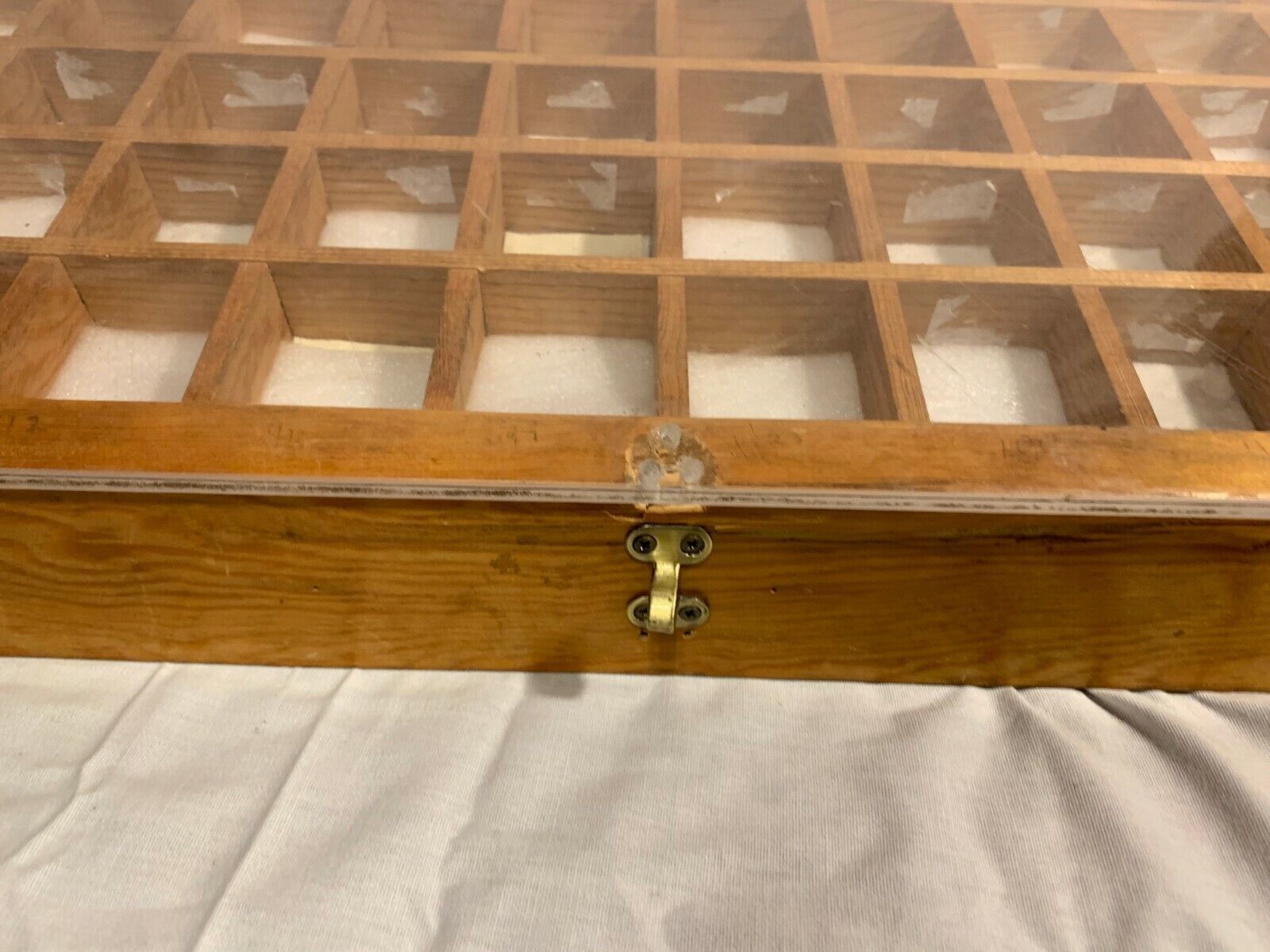 SOLID WOODEN SECTIONED ORGANIZED PLEXY GLASS PULL DOWN DOOR DISPLAY ...