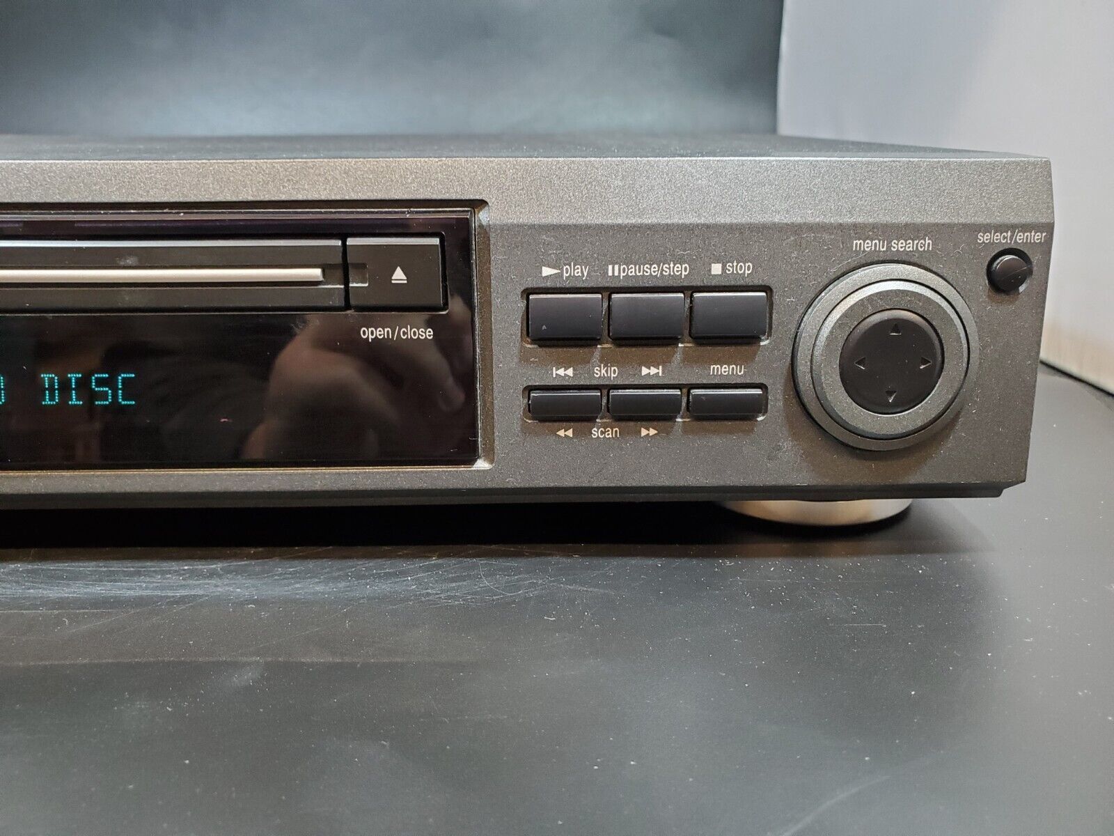 Zenith DVC 2250 DVD Digital Versatile Disc Player with Remote (Works ...