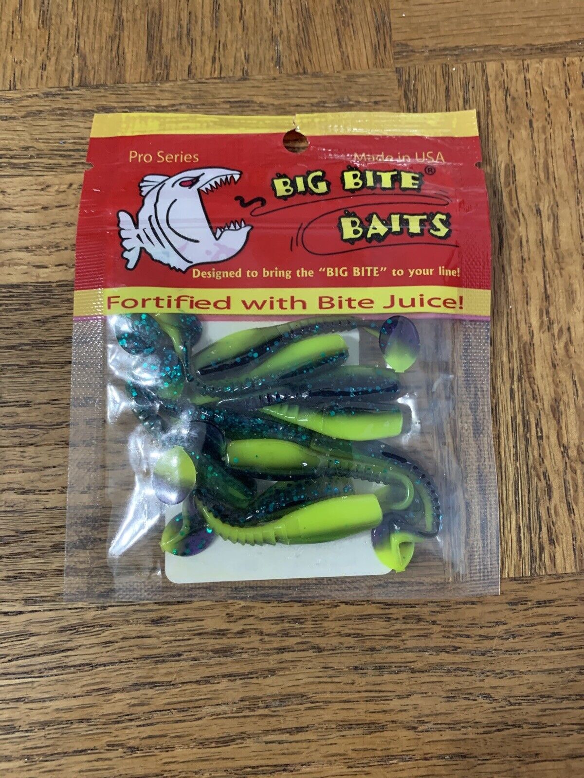 Big Bite 2SWMN R05 Swimming Crappie Minnr Junebug Chart 1- 10ct-Brand New-SHIP24 - Baits & Lures