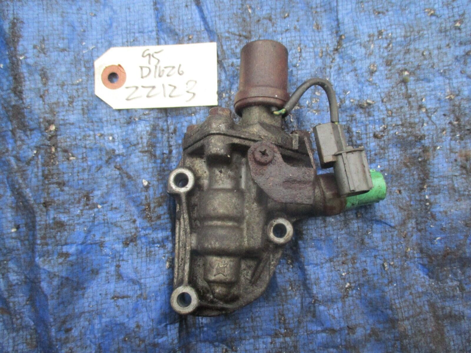 92-95 Honda Civic D16Z6 vtec solenoid assembly pressure switch OEM ...