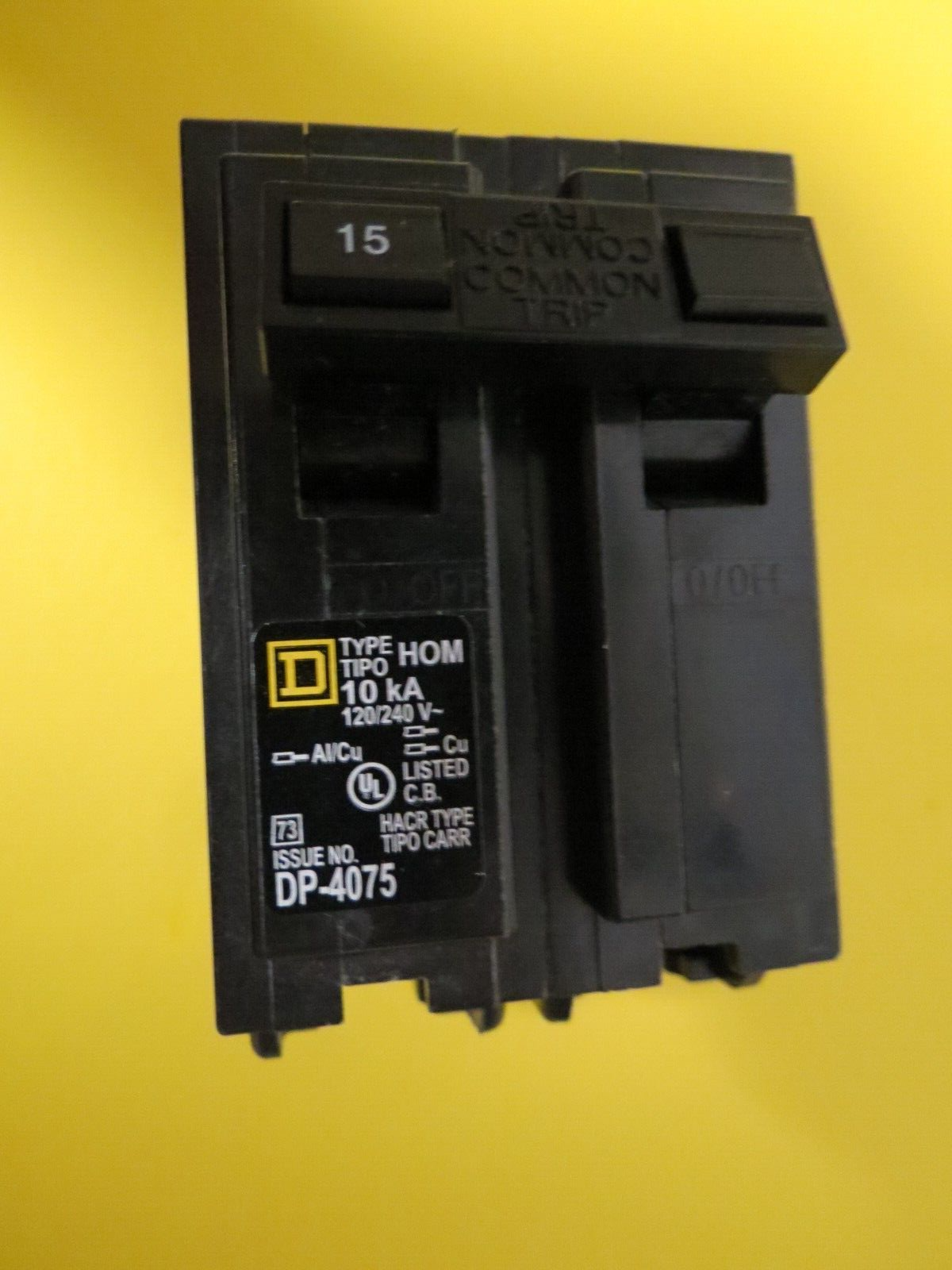 Square D Homeline 2 Pole 15 Amp Circuit Breaker DP 4075 120/240V New ...