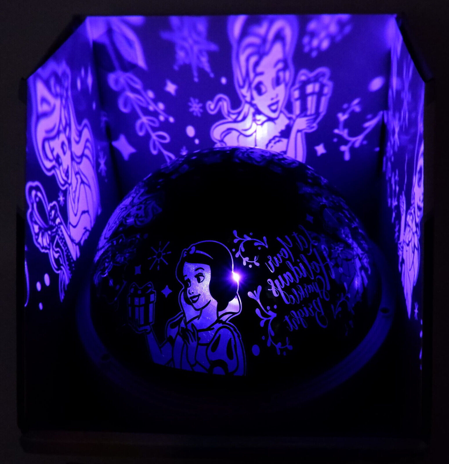 DISNEY MAGIC HOLIDAY GEMMY 5286363 DISNEY PRINCESS LED SHADOWLIGHTS ...