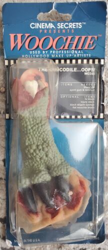 Cinema Secrets Woochie Crocodile Oops Claw Prop Scratch Prosthetic ...