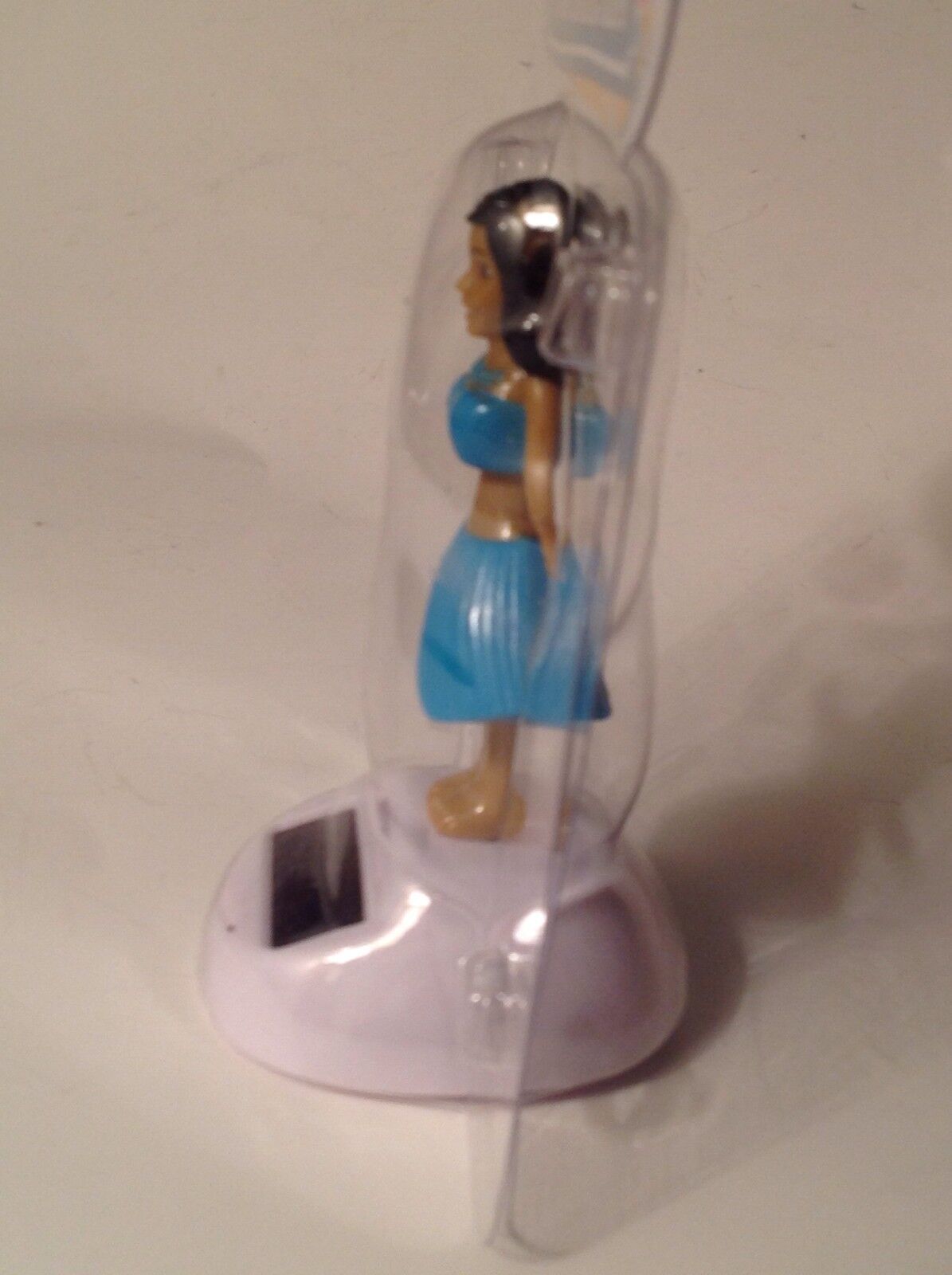 Hawaiian Hula Girl Solar Powered Figurine Blue Skirt Wiggles Hips ...