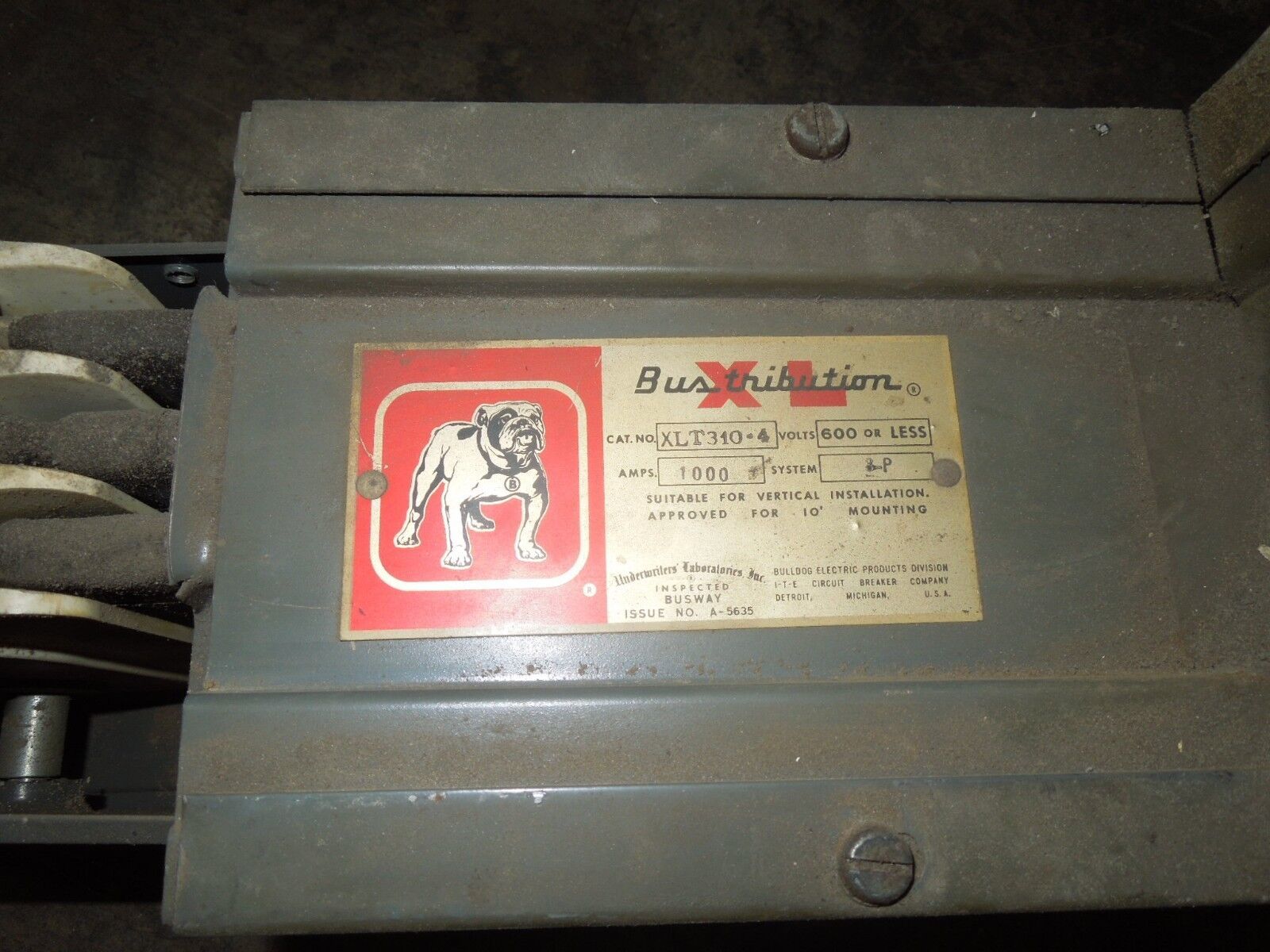 ITE XLT310-4 1000A 3ph 3W 600V Edgewise (Horizontal) Aluminum Busway ...