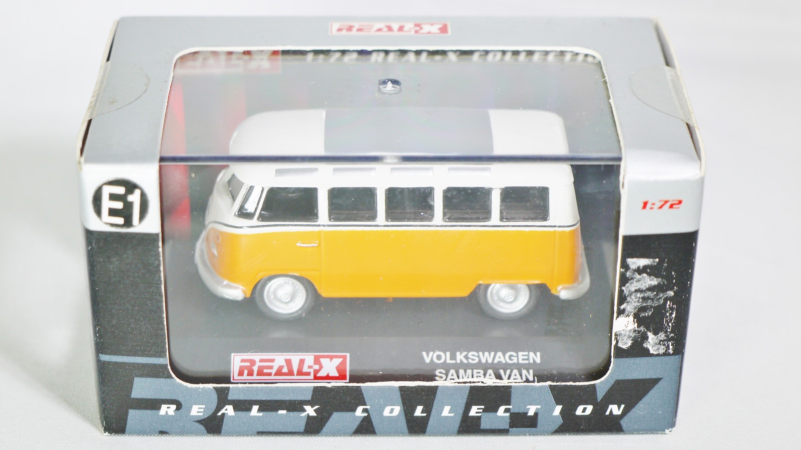 1/72 REAL-X Model Collection VW Volkswagon SAMBA VAN Figure Orange ...