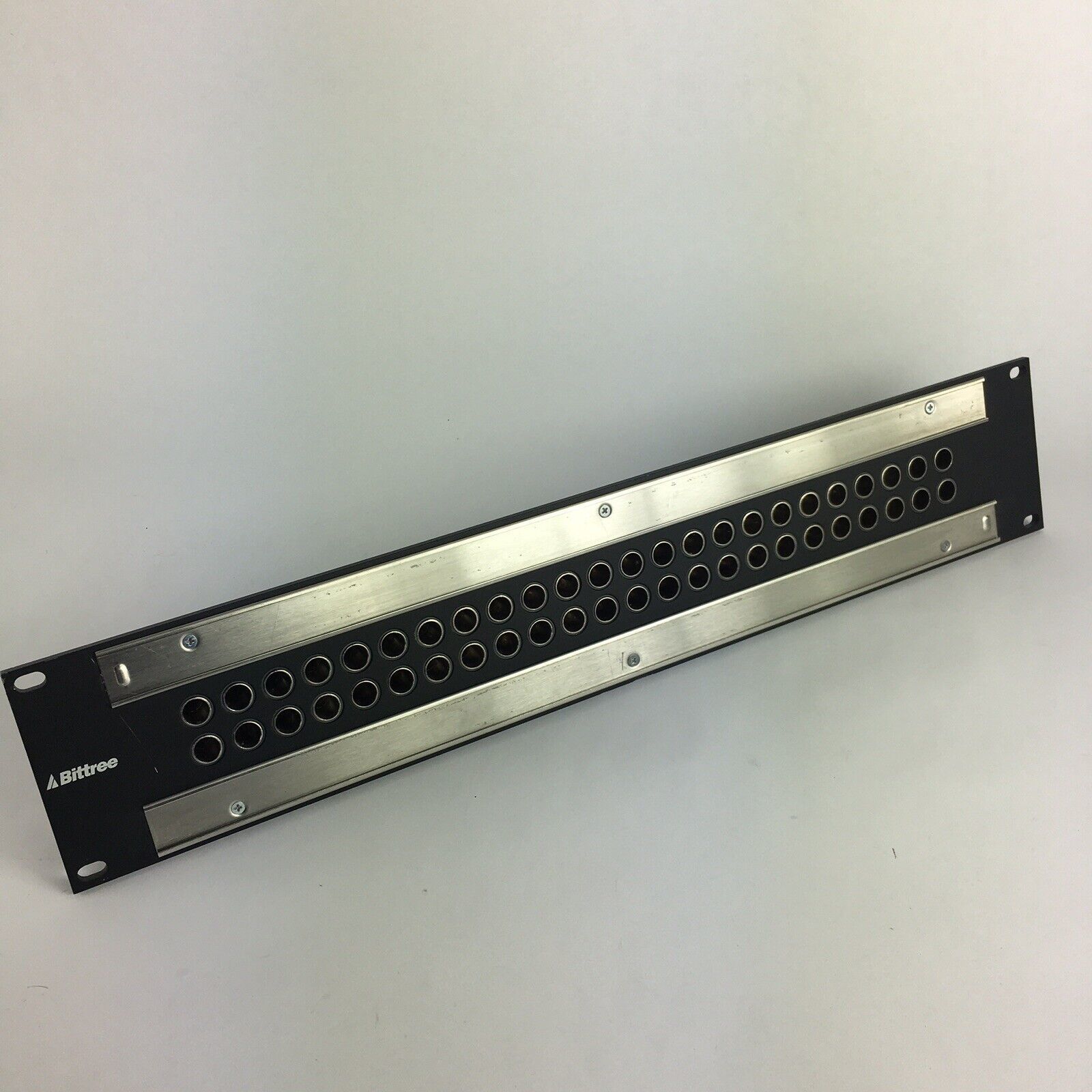 Bittree B48T 1WNTD/S 2x24 Port Patchbay Panel Unit 2U Rackmount - Cables, Snakes & Interconnects