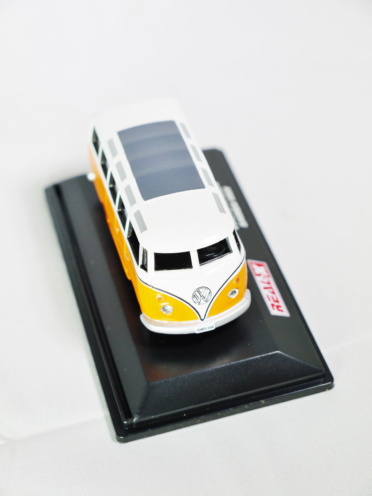 1/72 REAL-X Model Collection VW Volkswagon SAMBA VAN Figure Orange ...