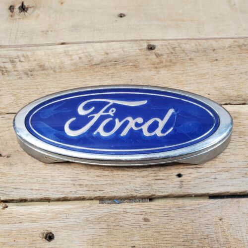 1987 FORD GRILLE Badge Emblem OEM FoMoCo E7TB-8C020-AA USED - Emblems