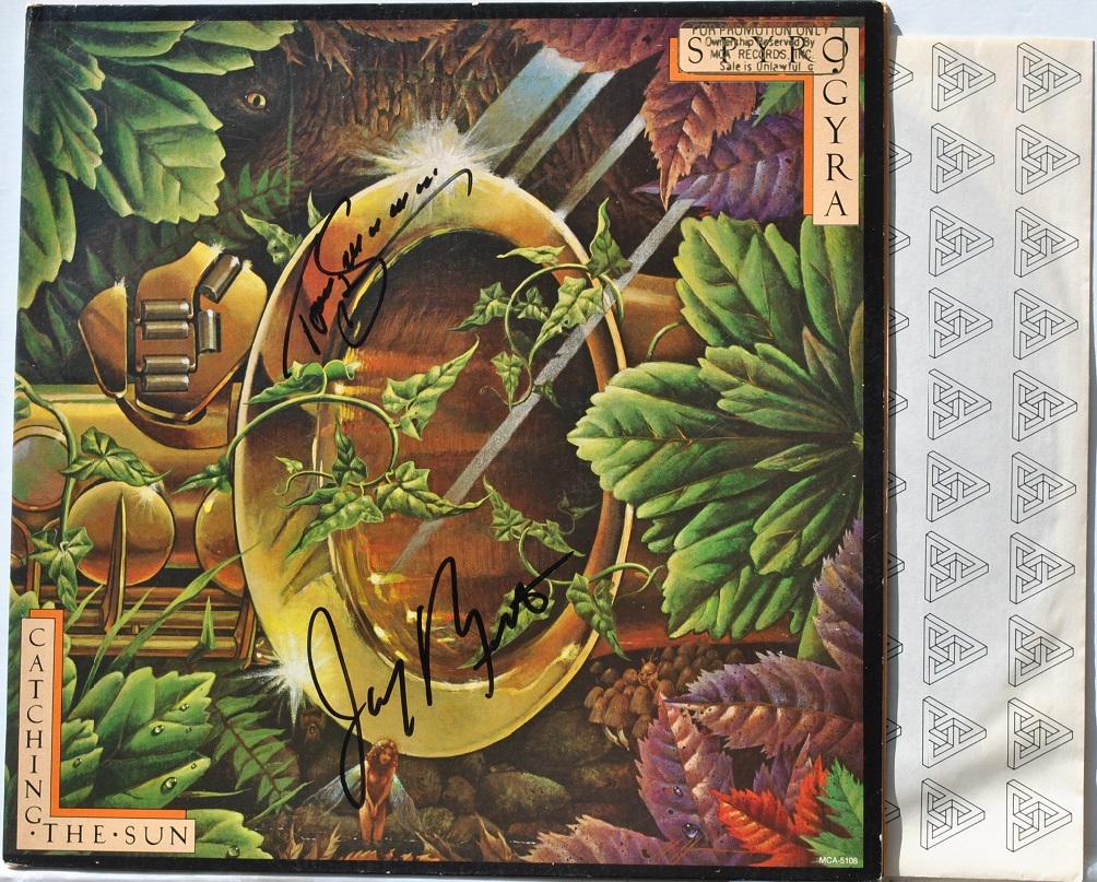 SPYRO GYRO - CATCHING THE SUN - SIGNED ALBUM X2- Jay Beckenstein & Tom ...