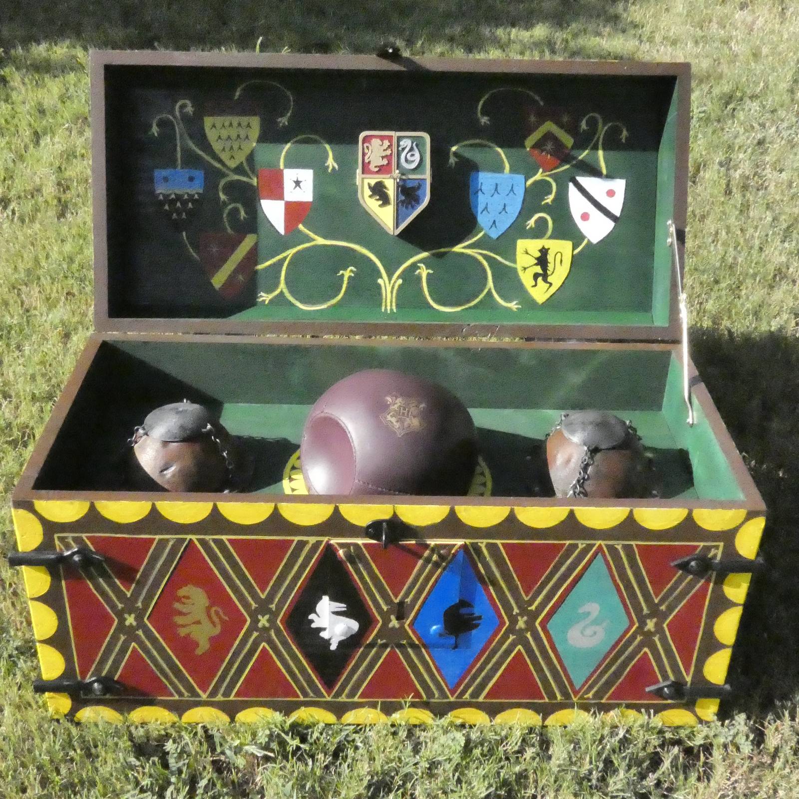 Quidditch Wizard Trunk - Full Size - Reproductions