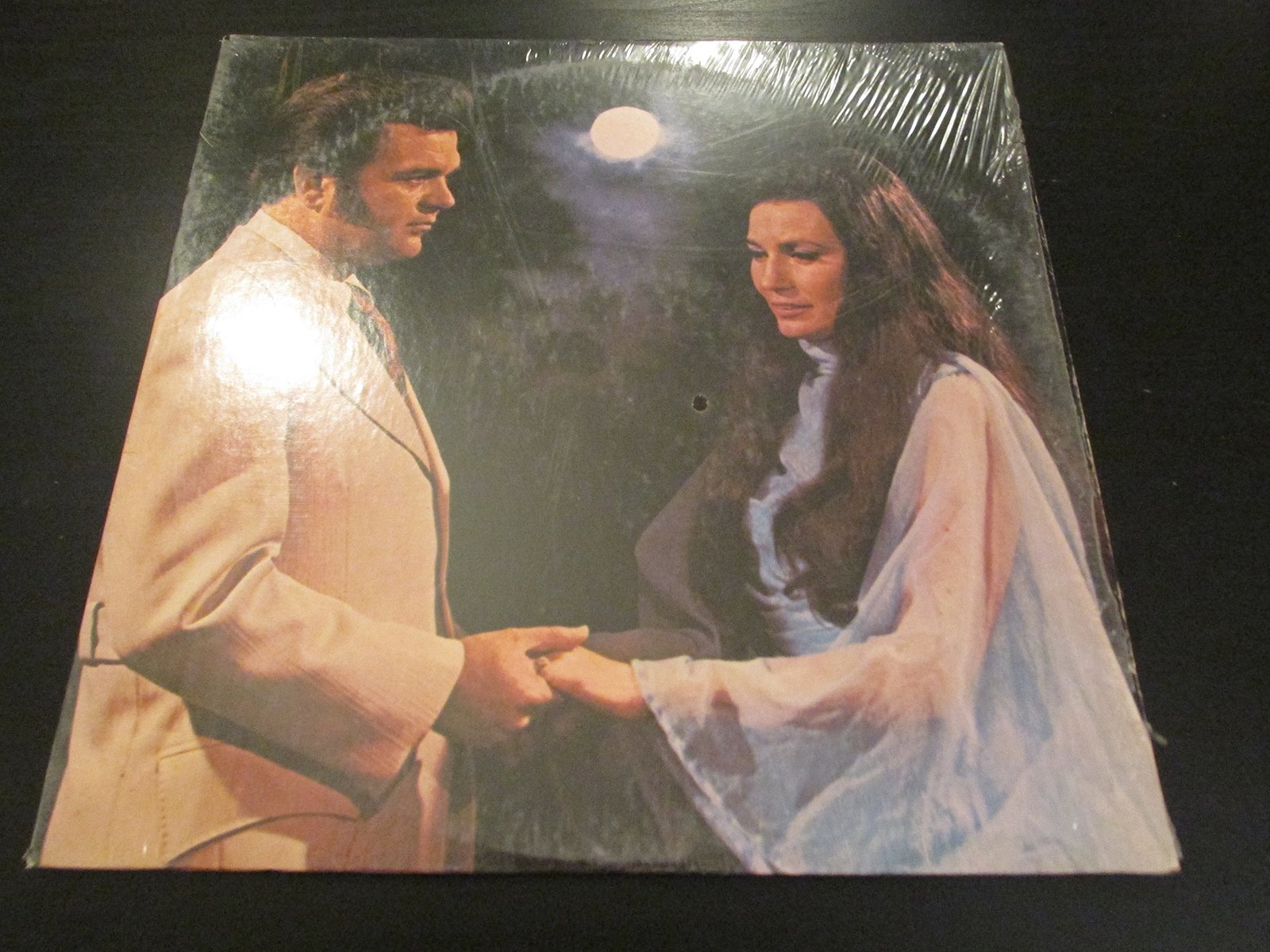 Loretta Lynn & Conway Twitty: Lead Me On [Vinyl] Loretta Lynn & Conway Twitty - Music