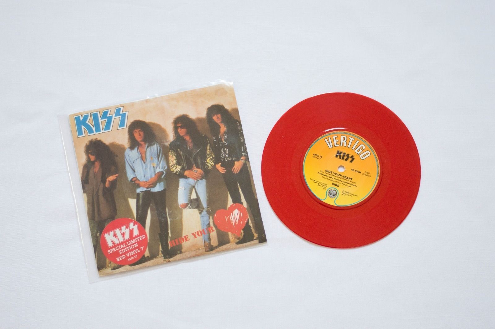 KISS RED VINYL LIMITED EDITION 7" - Novelties