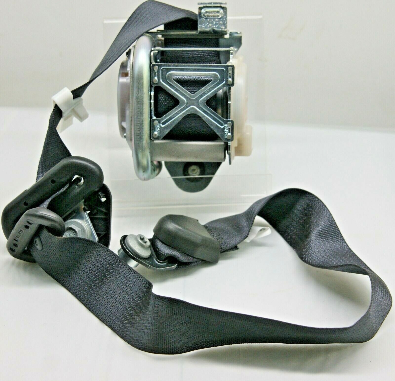 05-07 Ford Mustang 7R3Z-63611B09-AA LH Front Seat Belt Buckle-Retractor ...