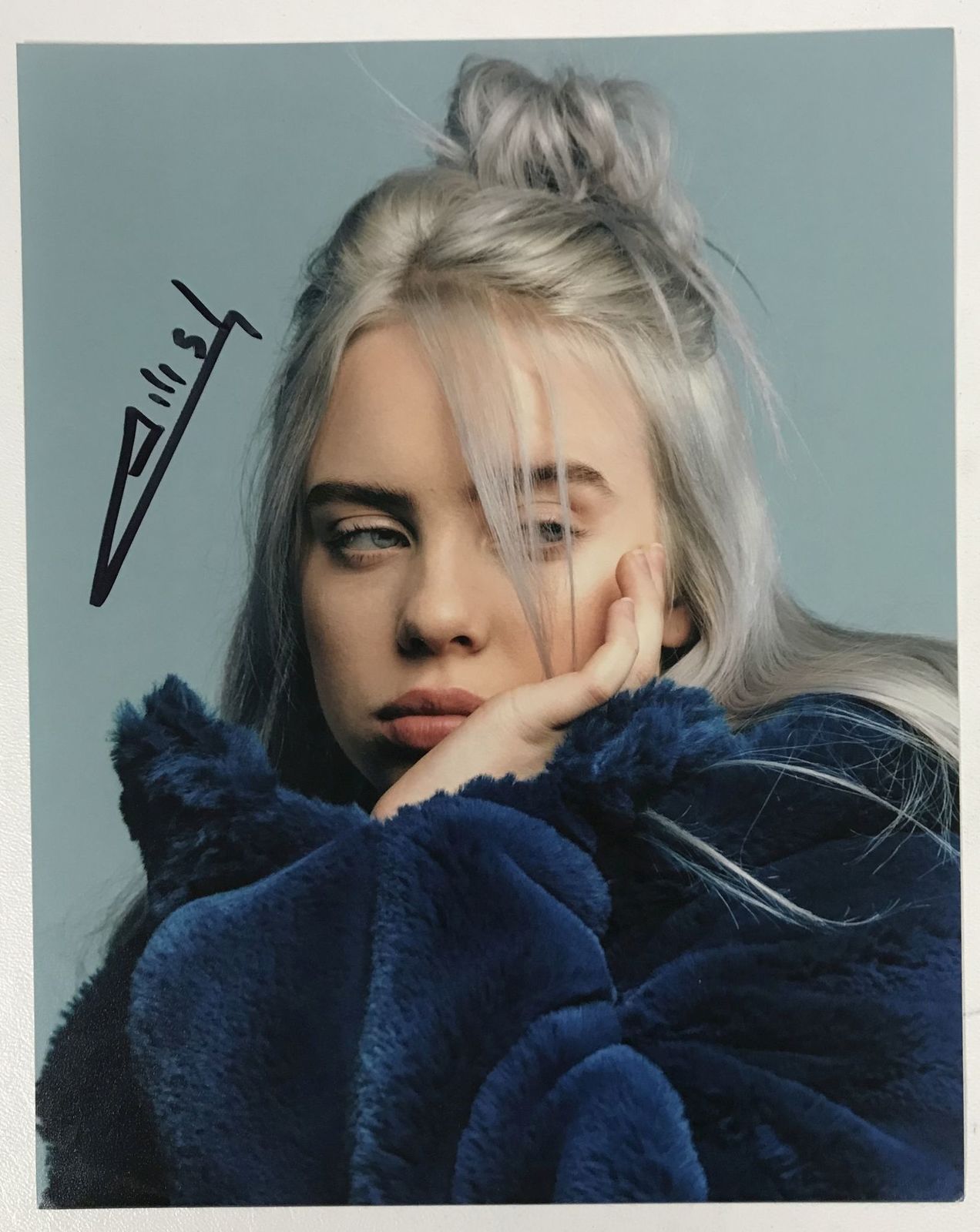 Billie Eilish Signed Autographed Glossy 8x10 Photo - Mueller ...
