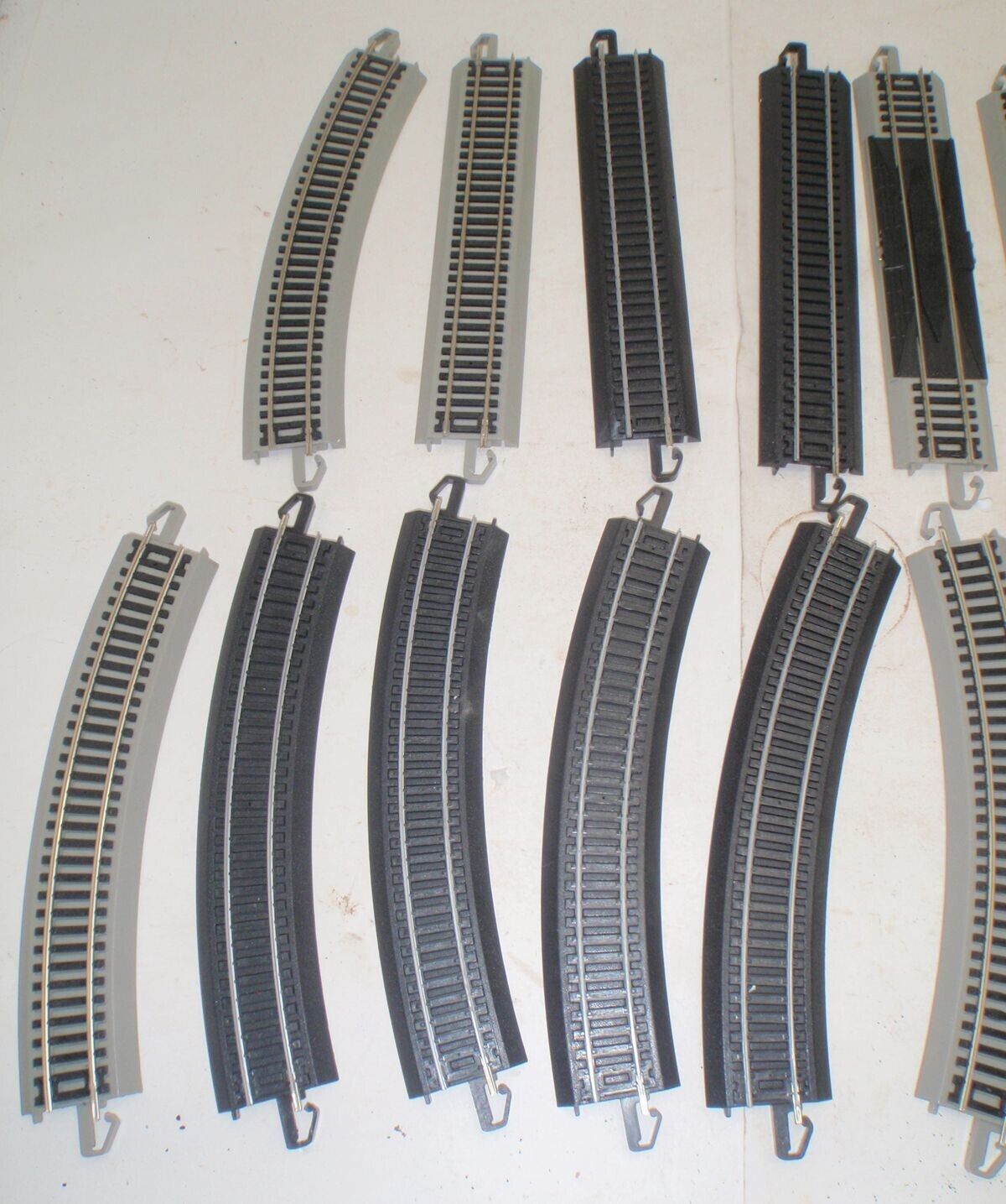 Lot Of 18 Bachmann HO Scale EZ Track Curved & Straight - Other ...