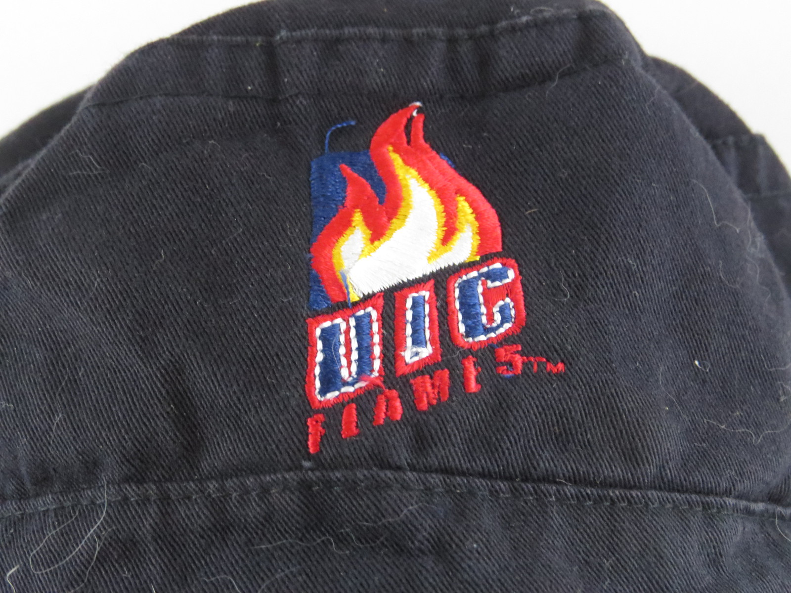 UIC Flames Bucket Hat (VTG) - Black Stitched In Logo - Adult Size XL ...
