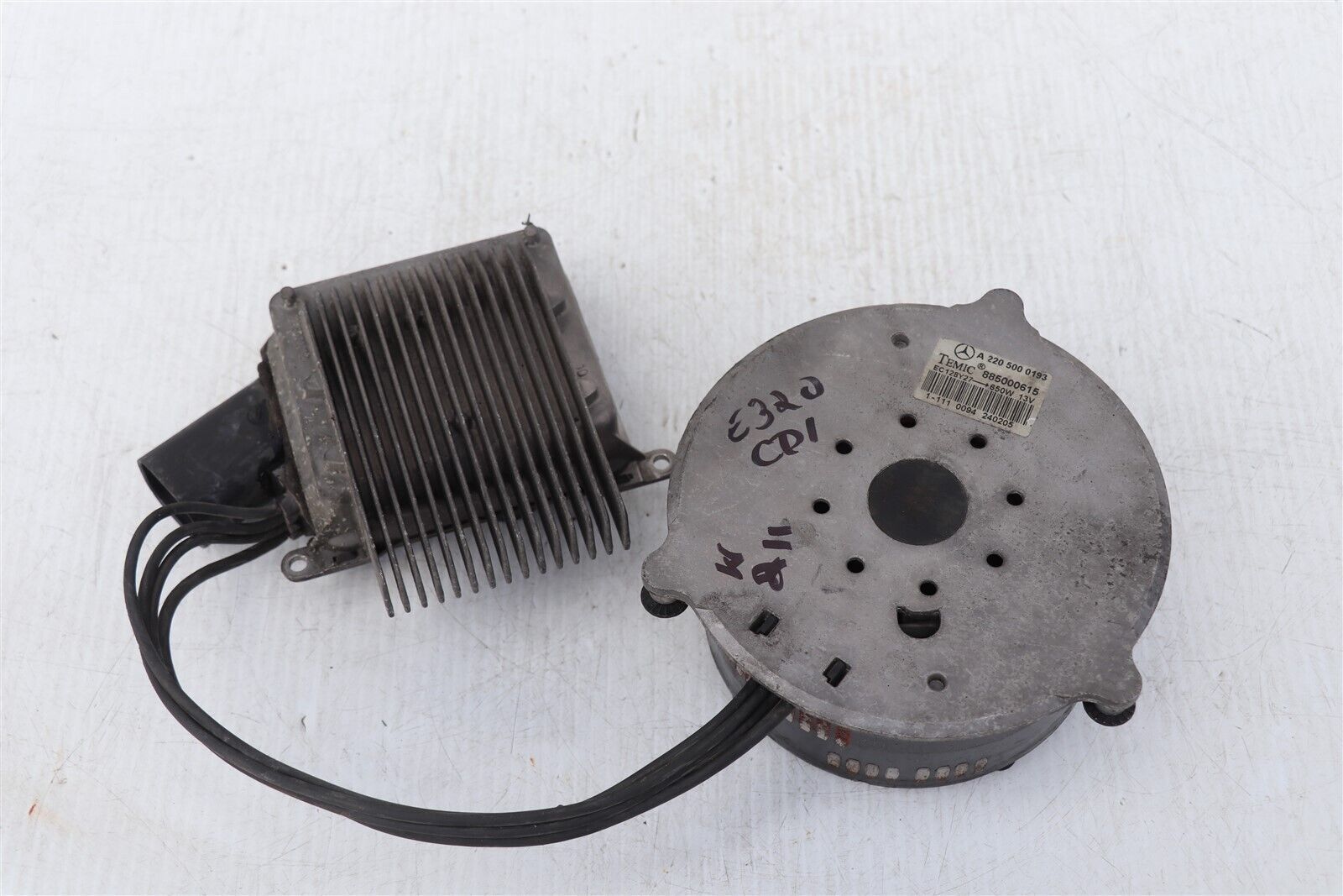 Mercedes Electric Radiator Cooling Fan Motor & Module Relay A2205000193 ...