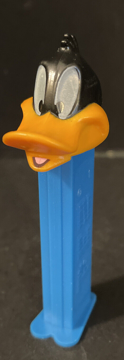 Vintage Daffy Duck With Feet Pez Dispenser Hong Kong Looney Tunes Pez