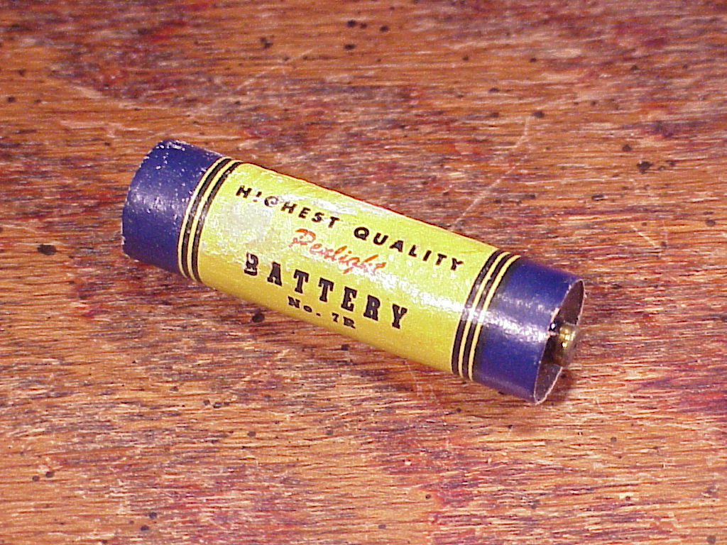Vintage Ray-O-Vac Penlight Battery, no. 7R, with paper label - Unknown