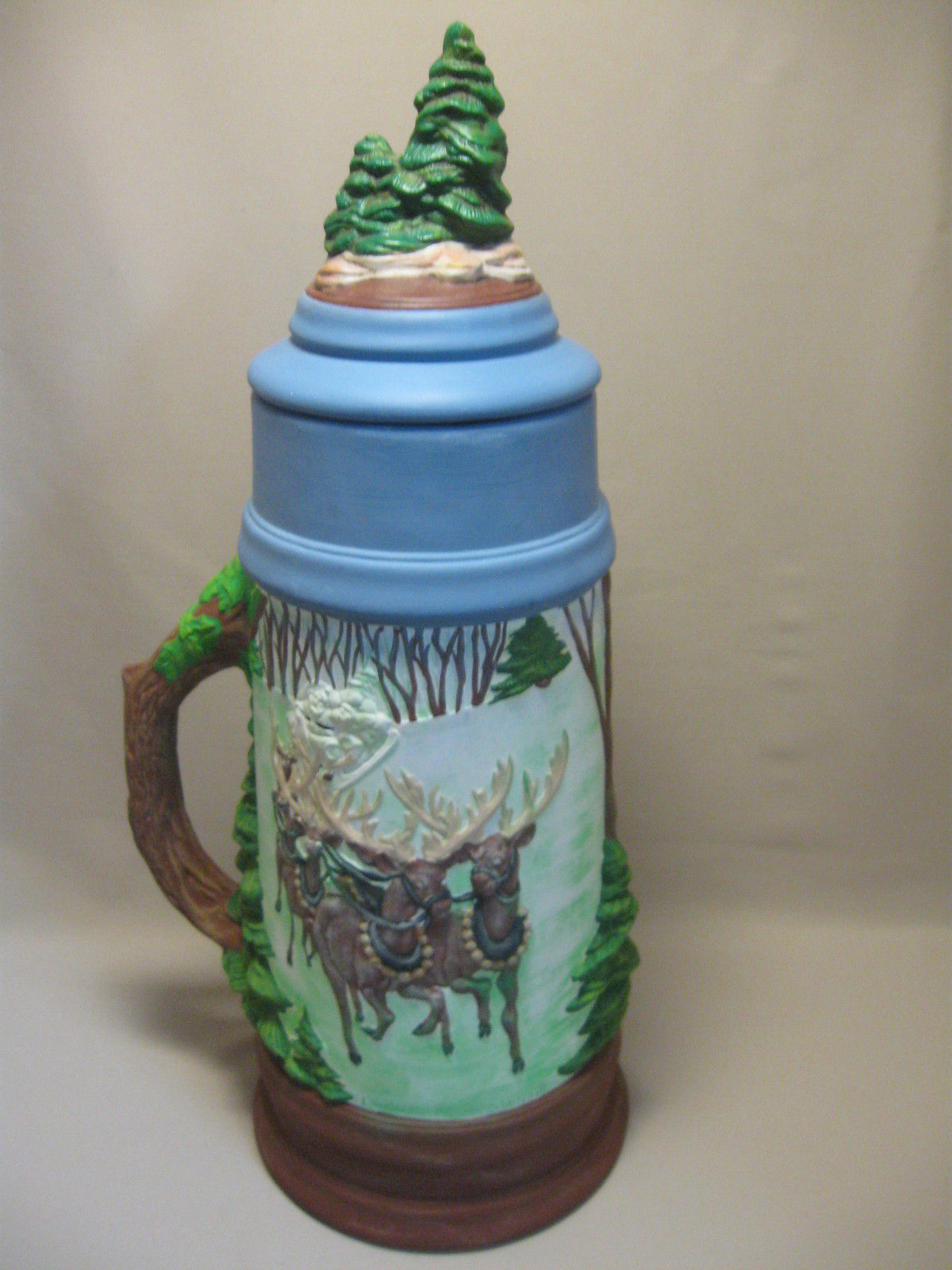 Santa Stein Tankard Up Raise Design Toys Sleigh Deer Fawn Trees Branch ...