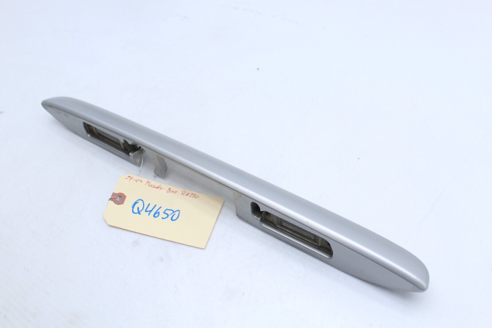 01-04 MERCEDES-BENZ SLK230 TRUNK LID MOLDING HANDLE TRIM PANEL Q4650 ...