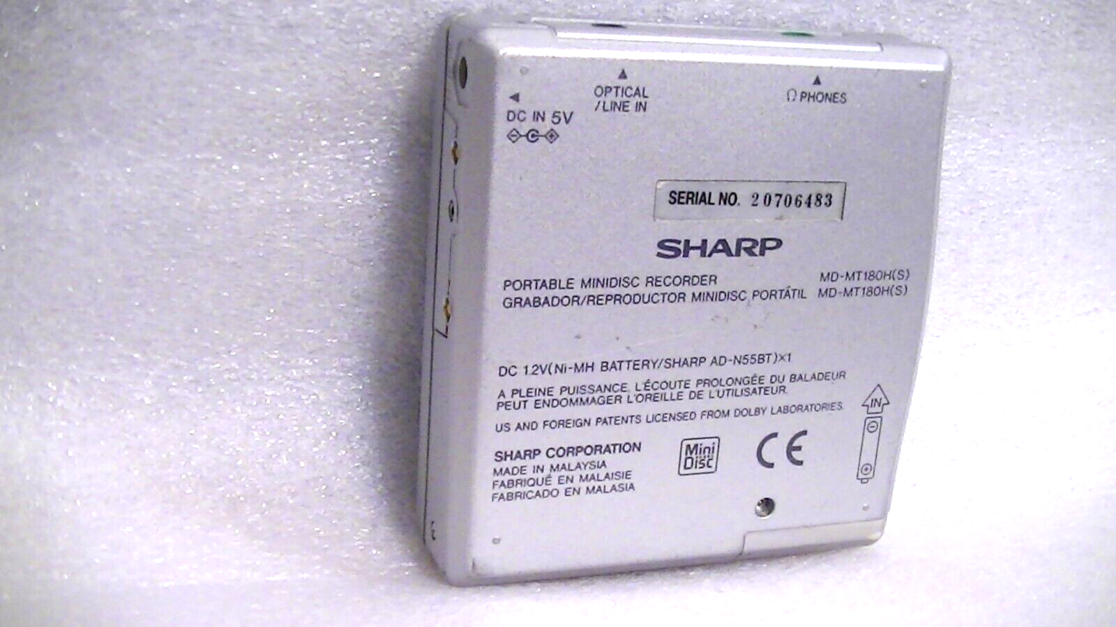 VINTAGE SHARP MINIDISC WALKMAN MODEL MD-MT180, Works very well ...