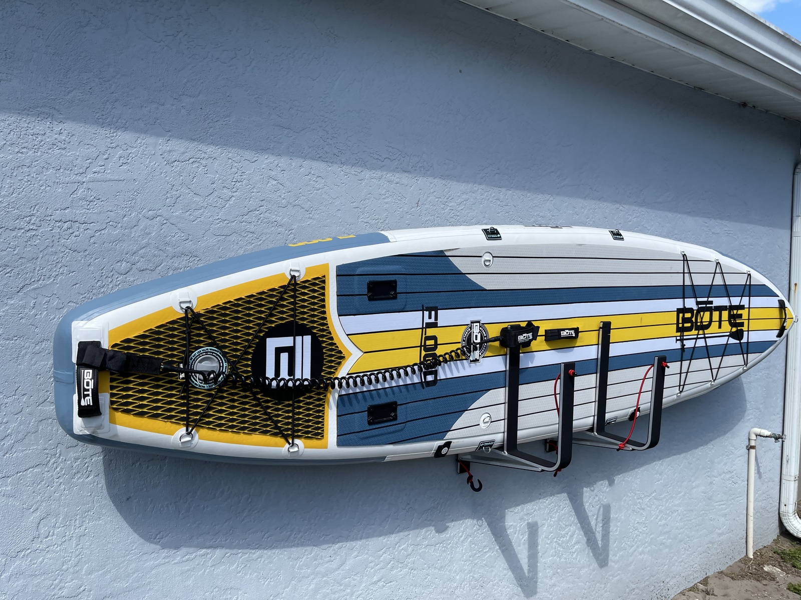 Pontoon Boat Dual Wake/Paddle Board Solution with Storage Rack - Water ...